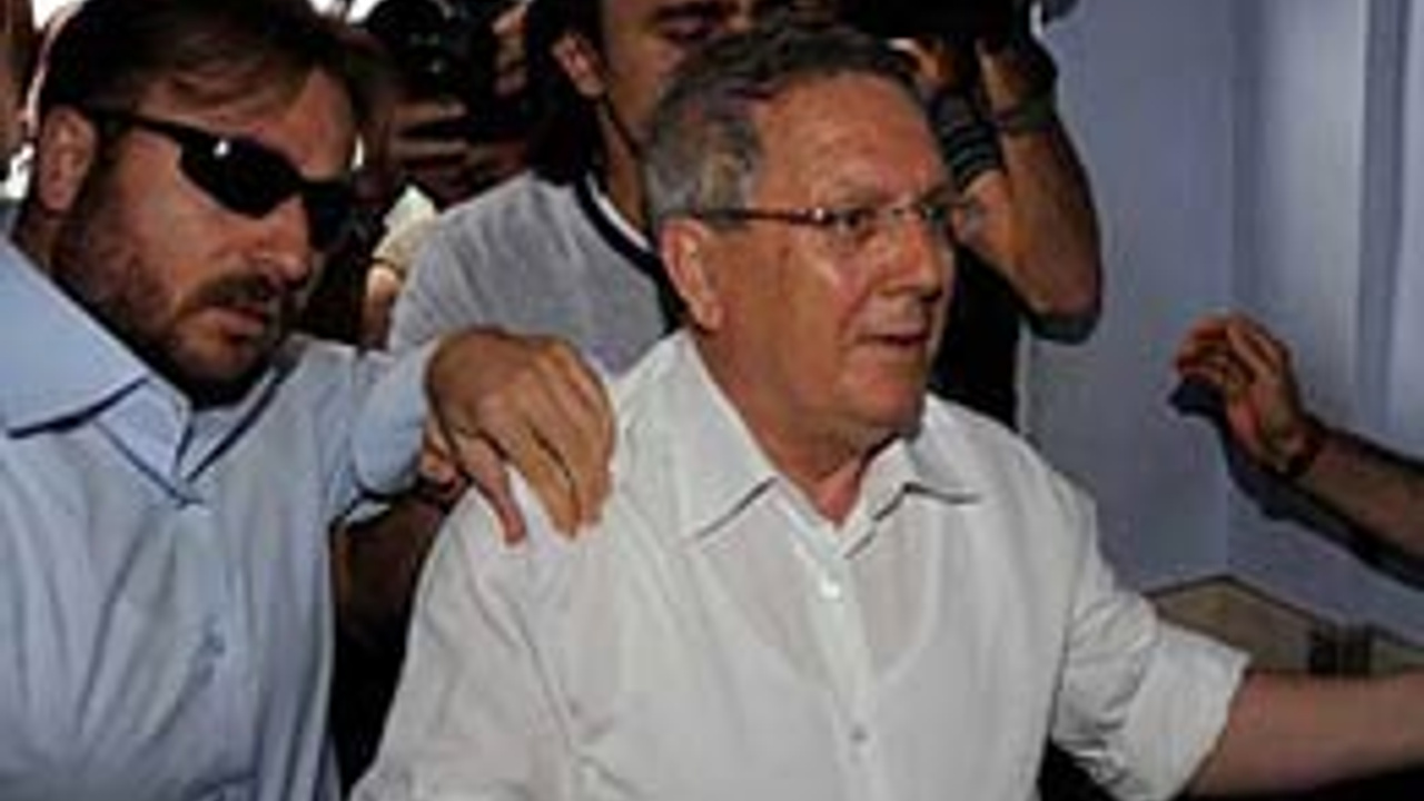 Aziz Yıldırım geceyi hastanede geçirecek - Internet Haber Aziz Yıldırım geceyi hastanede geçirecek - Internet Haber